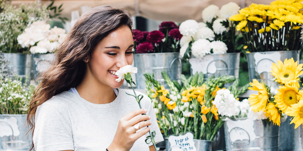 Why you should send flowers on Women's day - Alistair Floral Design